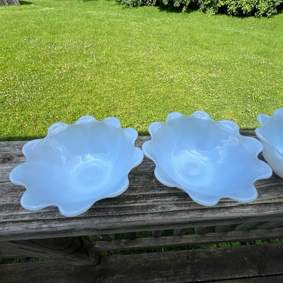 Anchor Hocking | Kitchen | Anchor Hocking Blue Scalloped Bowls | Poshmark